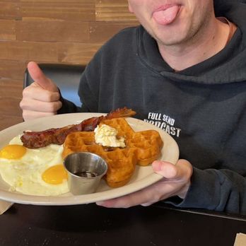 TEXAS TOAST BREAKFAST AND BURGERS - Updated April 2024 - 20 Photos & 27 ...