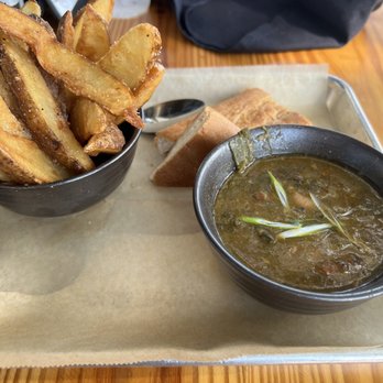 THE BOOZY PIG - Updated September 2025 - 565 Photos & 223 Reviews ...