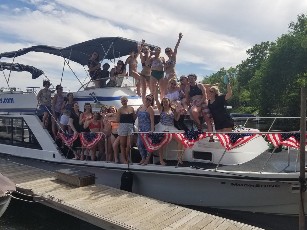 LAKE WISCONSIN CRUISES - 21 Photos - E13105 State Rd 78, Merrimac ...