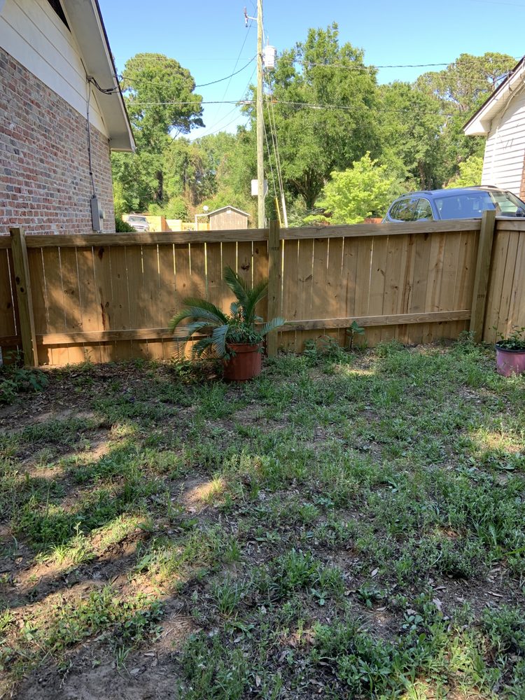 STONE CASTLE FENCE - Updated April 2024 - 18 Photos & 18 Reviews - 385 ...