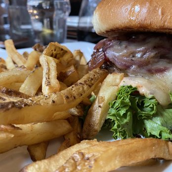 THE KNICKERBOCKER TAVERN - Updated August 2025 - 228 Photos & 256 ...