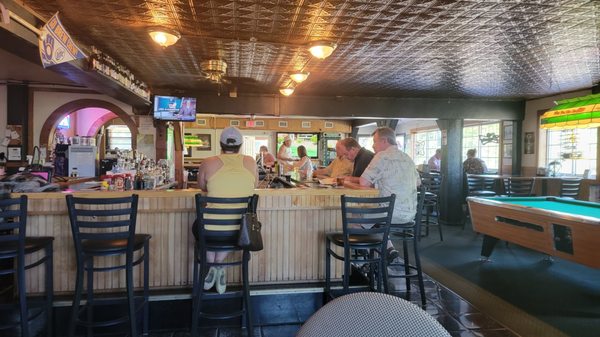 THE STATION PUB & GRILL - Updated April 2025 - 42 Photos & 47 Reviews ...