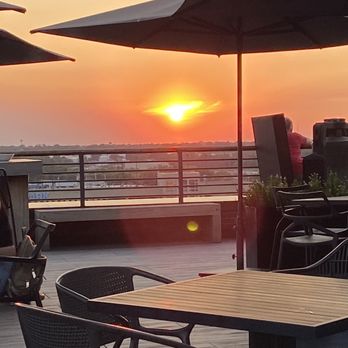 VANTAGE ROOFTOP LOUNGE & CONSERVATORY - Updated October 2025 - 89 ...