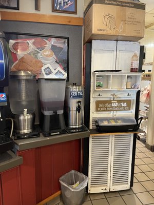 DELI GEORGE - Updated January 2025 - 136 Photos & 217 Reviews - 220 S ...