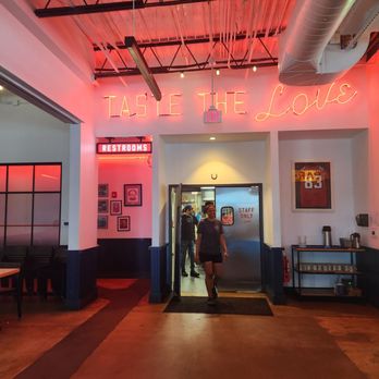 FOX BROS. BAR-B-Q - Updated July 2024 - 3722 Photos & 4787 Reviews ...