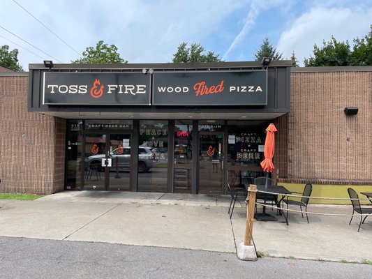 TOSS & FIRE WOOD-FIRED PIZZA - Updated December 2024 - 188 Photos & 223 ...