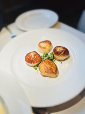 RUSSELL’S RESTAURANT - Updated October 2025 - 477 Photos & 586 Reviews ...