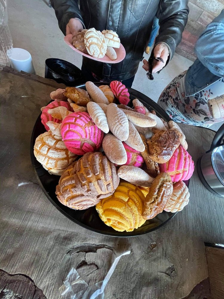 PANADERIA LOS COMPADRES - 32 Photos & 22 Reviews - 233 S Golden State ...