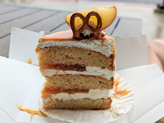CAKE BAR - Updated April 2026 - 102 Photos & 43 Reviews - 484 S Salina ...