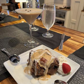 SAGE ROOM - Updated October 2024 - 215 Photos & 254 Reviews - 75 Pope ...