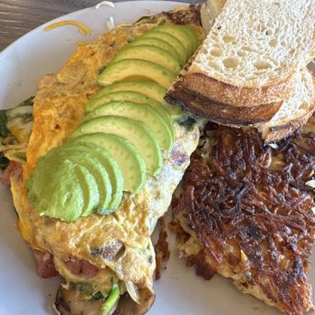 CRUMBS BREAKFAST, LUNCH & BAR - Updated April 2025 - 449 Photos & 292 ...