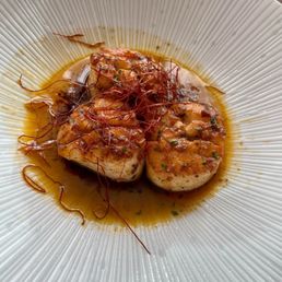 AMAR - Updated August 2025 - 172 Photos & 42 Reviews - 40 Trinity Pl ...