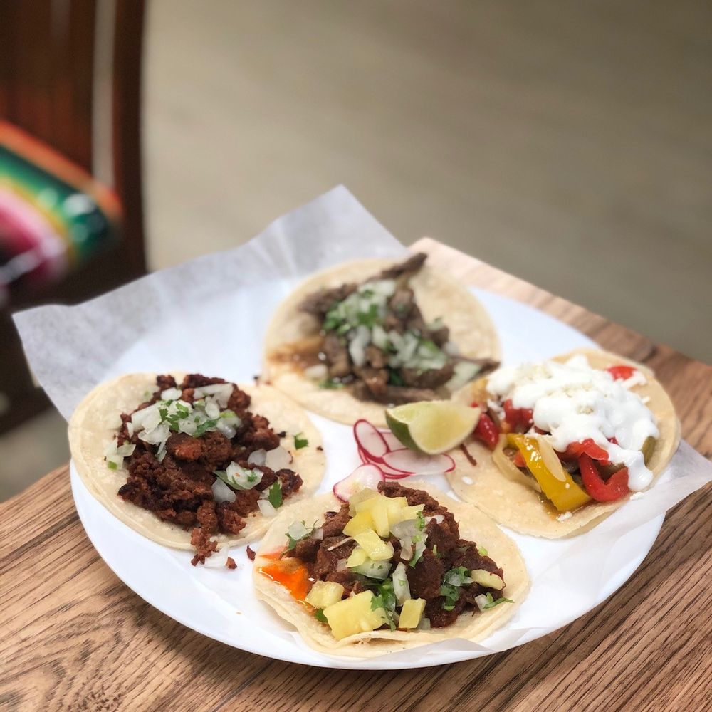 SI SENIOR TAQUERIA - Updated July 2024 - 74 Photos & 59 Reviews - 2851 ...