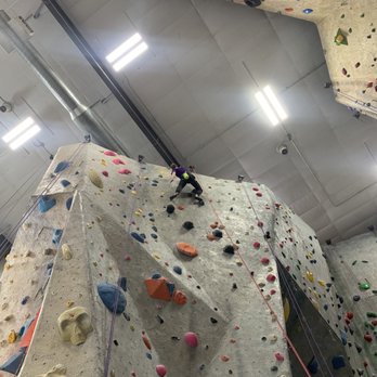 UPPER LIMITS ROCK CLIMBING GYM - MARYLAND HEIGHTS - Updated October ...