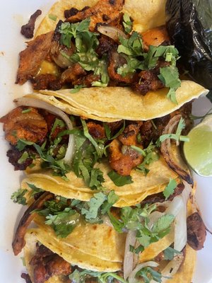 EAGLES FOOD TRUCK - Updated September 2025 - 402 W Main St, Decatur ...