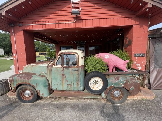 THE SMOKIN PIG - Updated December 2024 - 40 Photos & 73 Reviews - 1696 ...