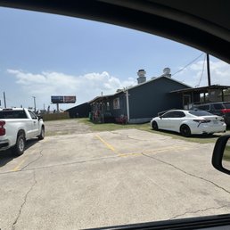 PIER 77 - Updated October 2025 - 188 Photos & 238 Reviews - 3307 TX-35 ...