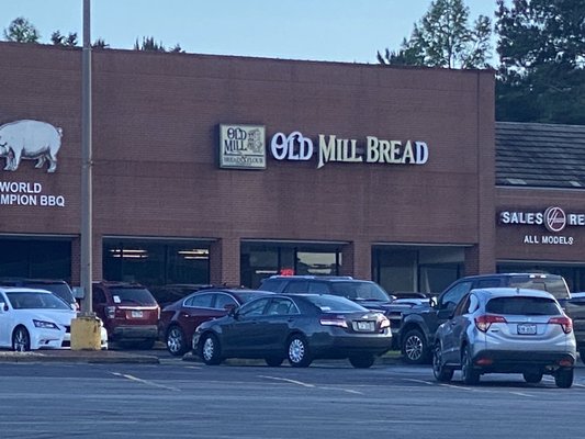 OLD MILL BREAD BAKERY & CAFE - Updated May 2024 - 34 Photos & 45 ...