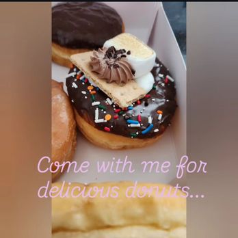 UFFDA DONUTS - Updated July 2025 - 62 Photos & 45 Reviews - 13716 Grove ...