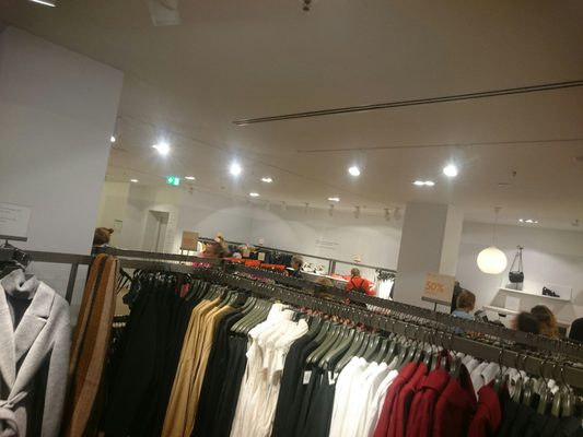 COS - Updated July 2024 - Weinstr. 3, München, Bayern, Germany - Women ...