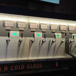 TAP HAUS 33 - 285 Photos & 301 Reviews - 14 E 33rd St, New York, New ...