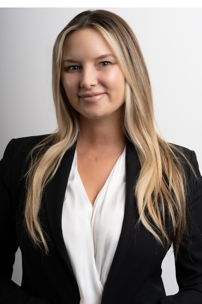 KRISTIN HENDRICKS - BEVERLY & COMPANY - Updated April 2024 - 512 Colima ...