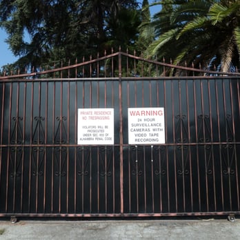 PYRENEES CASTLE - Updated January 2026 - 16 Reviews - 1700 S Grandview ...