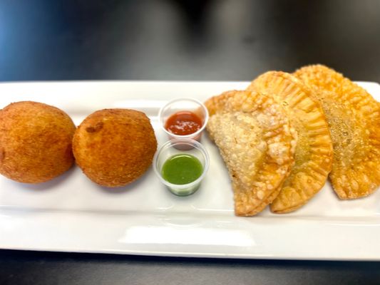 BATISTA FOOD & GRILL - Updated June 2024 - 89 Photos & 50 Reviews - 493 ...