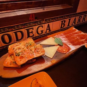 BODEGA BIARRITZ 1881 - 217 Photos & 115 Reviews - Carrer del Vidre, 8 ...