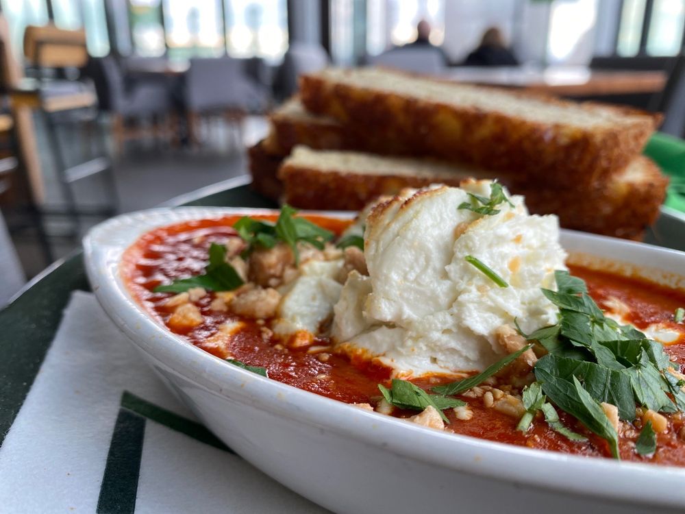 360 ST. LOUIS - 998 Photos & 780 Reviews - Lounges - 1 S Broadway ...