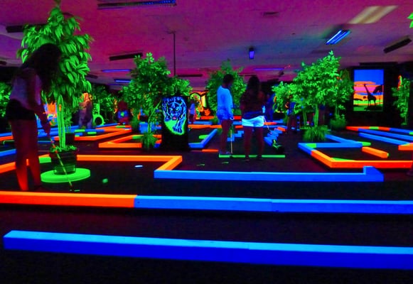 GLOW PUTT MINI GOLF - Updated December 2025 - 287 Photos & 365 Reviews ...