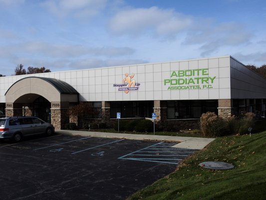 ABOITE PODIATRY ASSOCIATES - Updated October 2025 - 11 Photos - 7559 W ...