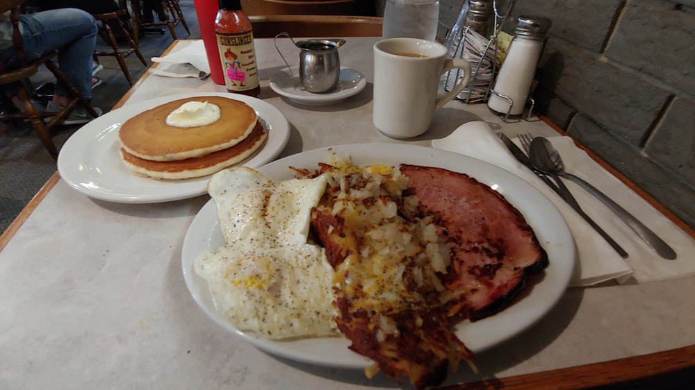 PHEASANT RUN - 33 Photos & 78 Reviews - 3201 Vine St, Hays, KS - Yelp