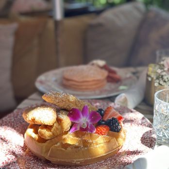 LITTLE HEN - Updated July 2024 - 2627 Photos & 1028 Reviews - 3451 NE ...