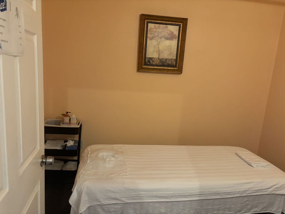 LUCKY MASSAGE - Updated December 2025 - 10 Photos & 15 Reviews - 7134 ...