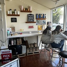 LONGBOTTOM COFFEEHOUSE - Updated July 2025 - 448 Photos & 433 Reviews ...