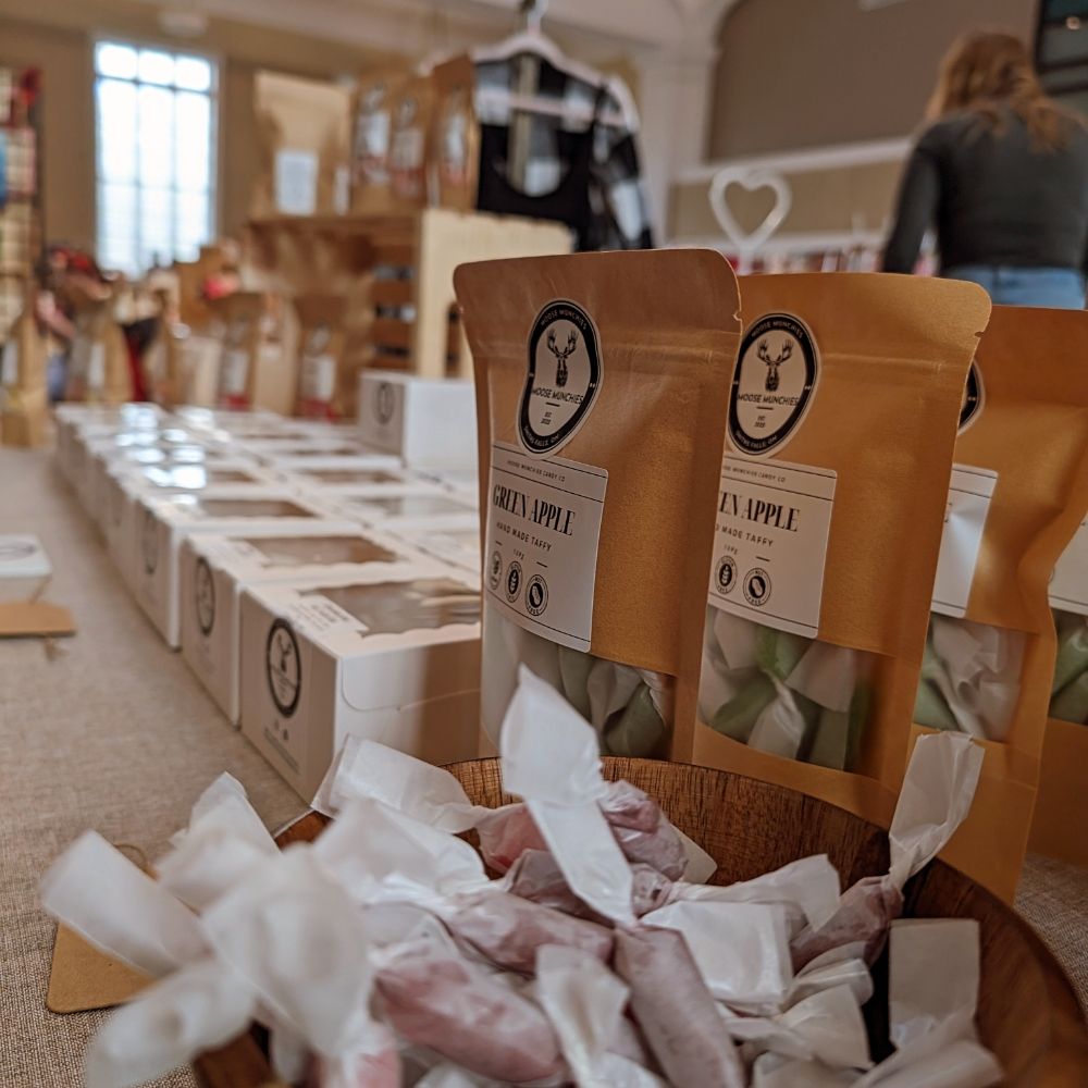 MOOSE MUNCHIES - Updated January 2025 - 17 Photos - 3322 Rosedale Road ...