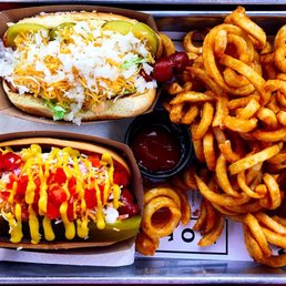 THE DOG DEN - Updated August 2024 - 221 Photos & 141 Reviews - 1 Main ...