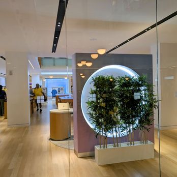 MICROSOFT COMPANY STORE - Updated December 2025 - 210 Photos & 102 ...