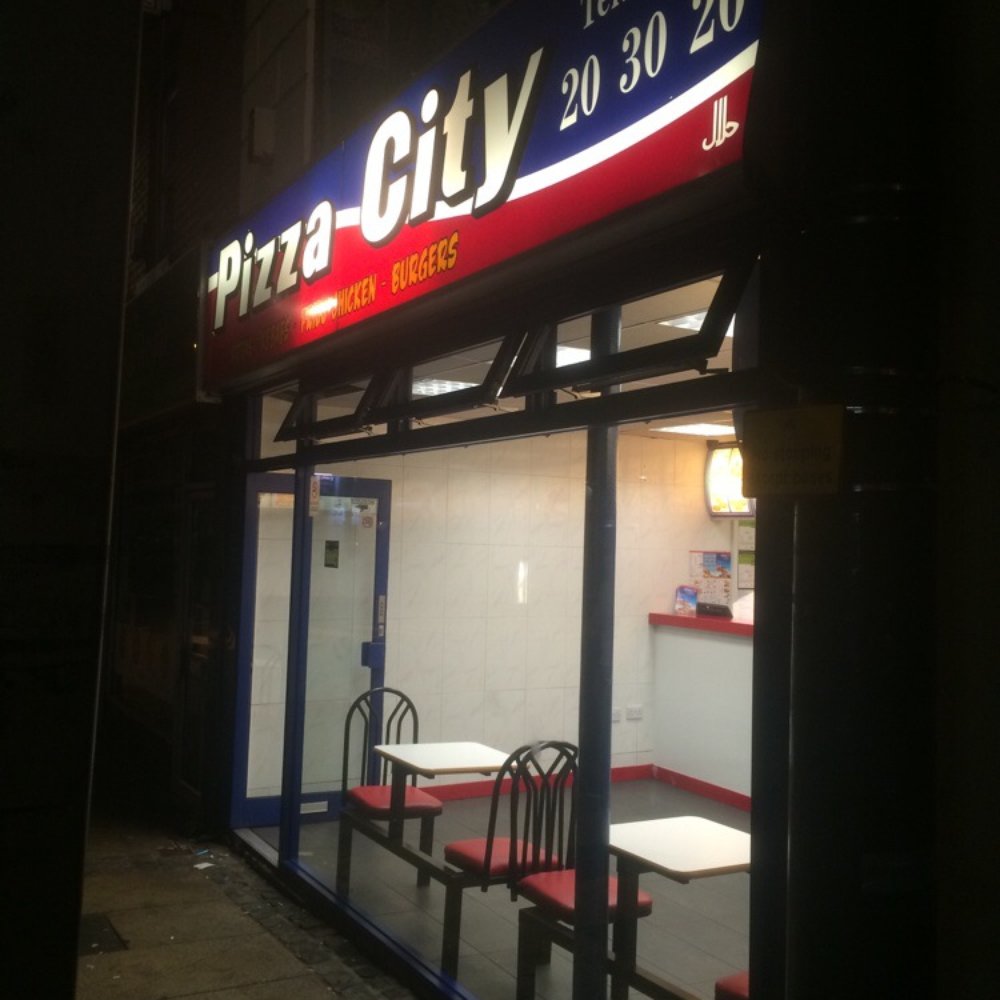 Nearest pizza store store