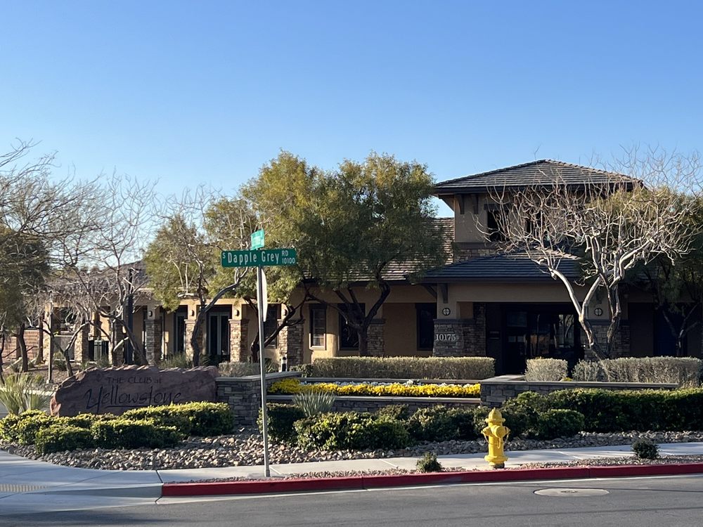 YELLOWSTONE CLUBHOUSE - Updated February 2025 - 82 Photos & 23 Reviews ...