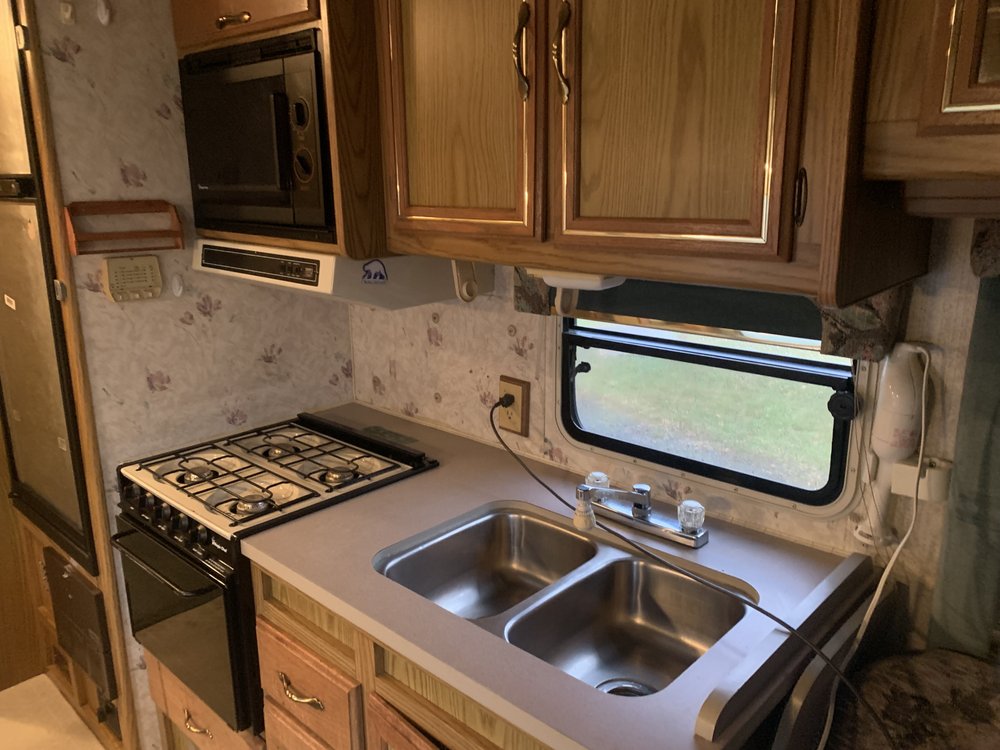 LEGENDARY CLEANING SERVICE - Updated October 2024 - 18 Photos - Eugene ...