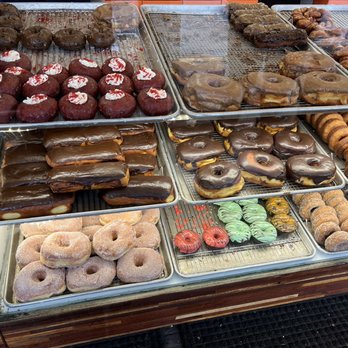 ORIGINAL HOUSE OF DONUTS - Updated October 2024 - 504 Photos & 734 ...