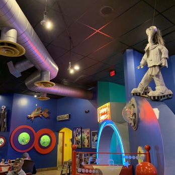 SPACE ALIENS BAR & GRILL - Updated May 2025 - 120 Photos & 109 Reviews ...