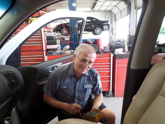 DAVE’S AUTO REPAIR - Updated December 2025 - 18 Photos - 4547 Bee Ridge ...