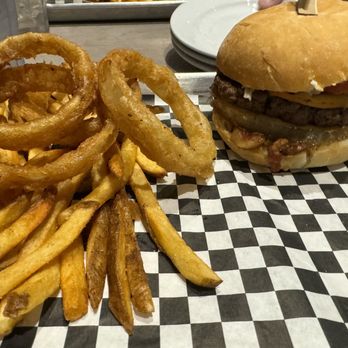 GRAZE BURGERS - Updated July 2024 - 326 Photos & 351 Reviews - 125 ...