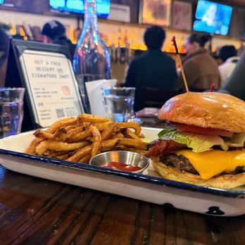 THE NAKED PIG - Updated July 2025 - 209 Photos & 97 Reviews - 922 3rd ...