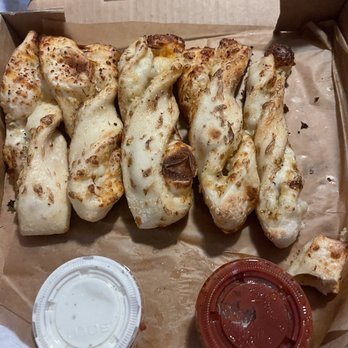 ROUND TABLE PIZZA - Updated June 2024 - 67 Photos & 51 Reviews - 2410 ...