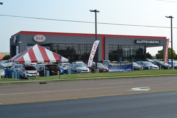 AUFFENBERG KIA - Updated December 2025 - 67 Photos & 85 Reviews - 1155 ...