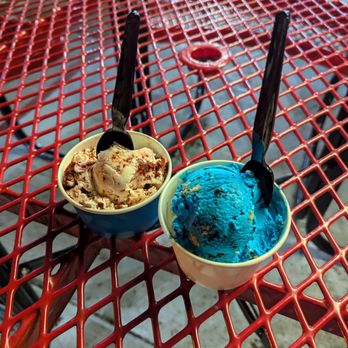 TWO SCOOPS CREAMERY PLAZA MIDWOOD - Updated July 2025 - 553 Photos ...